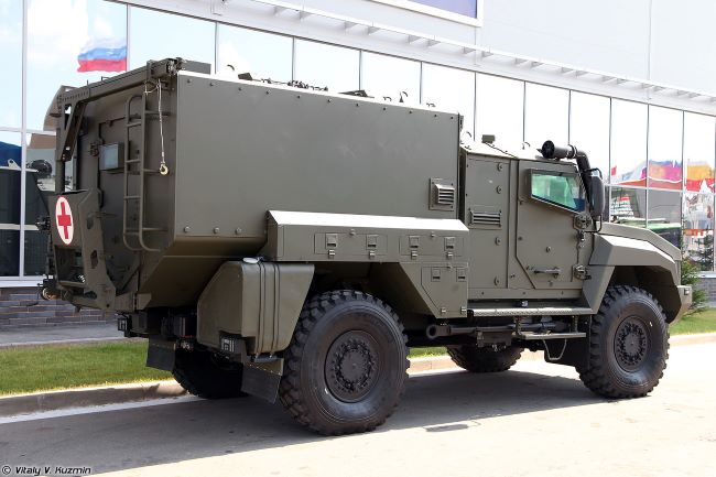 WarWheels.Net -KAMAZ-53949 Typhoon-K "Linza" Mine Protected Medical Vehicle Photos
